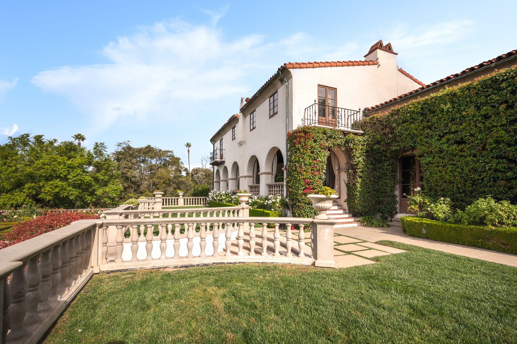 Noble Mansion – Wedding Estates