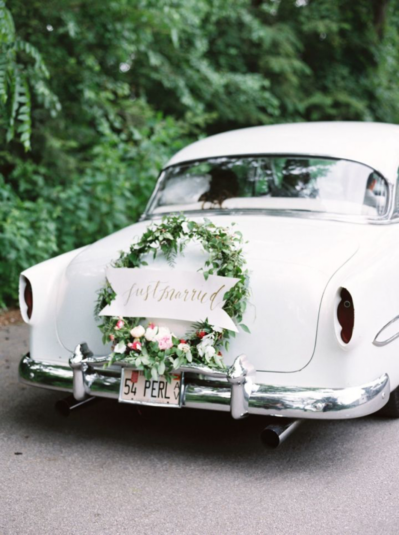 TIPS FOR DECORATING YOUR WEDDING CAR – Wedding Estates