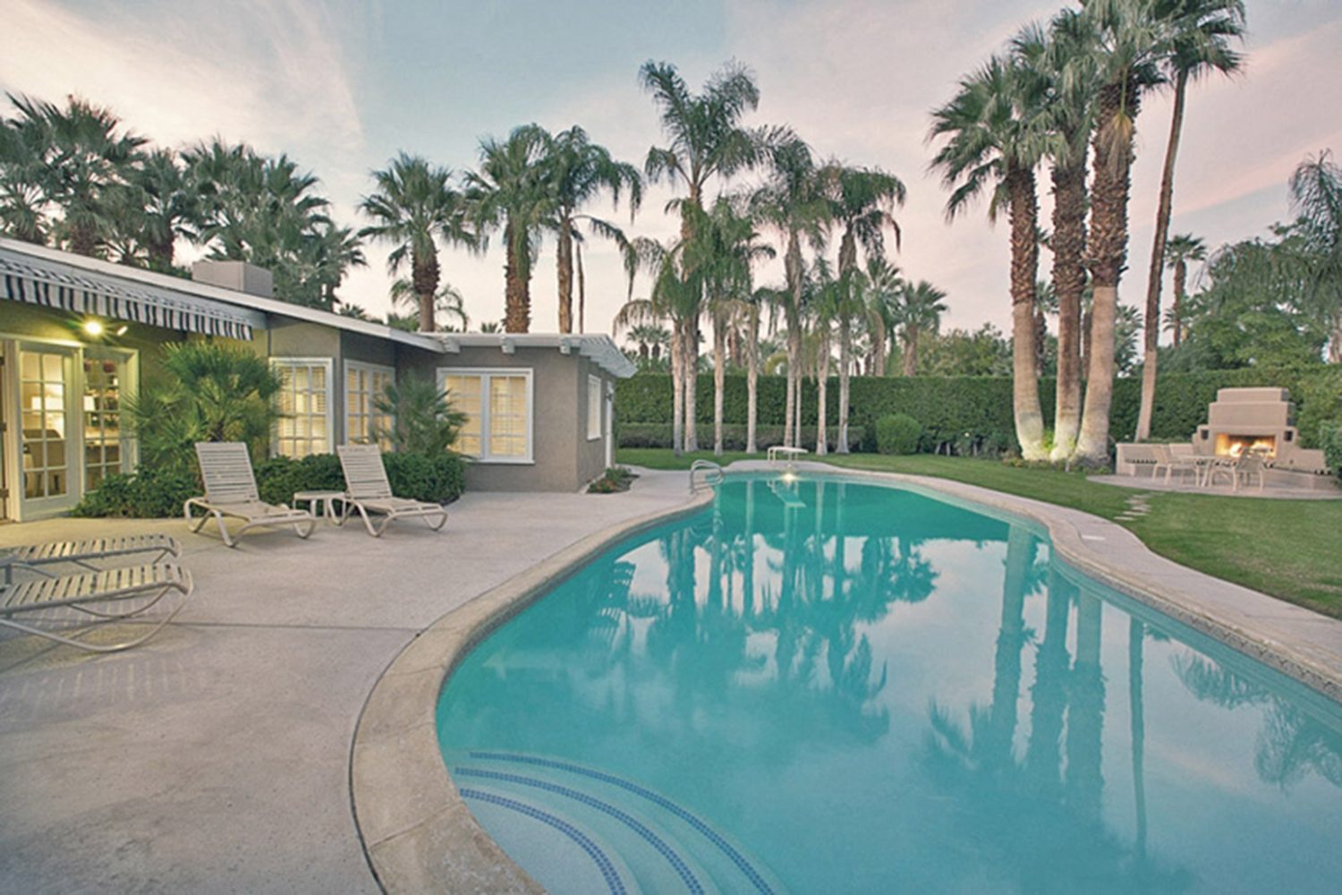 Palm Tree Paradise – Wedding Estates