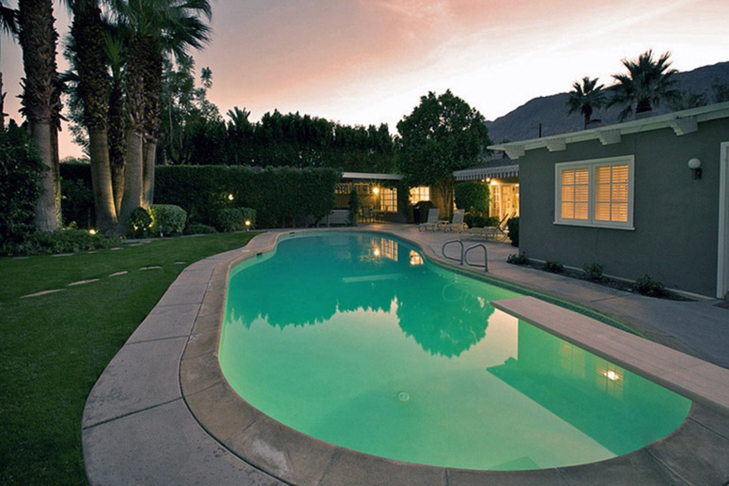 Palm Tree Paradise – Wedding Estates